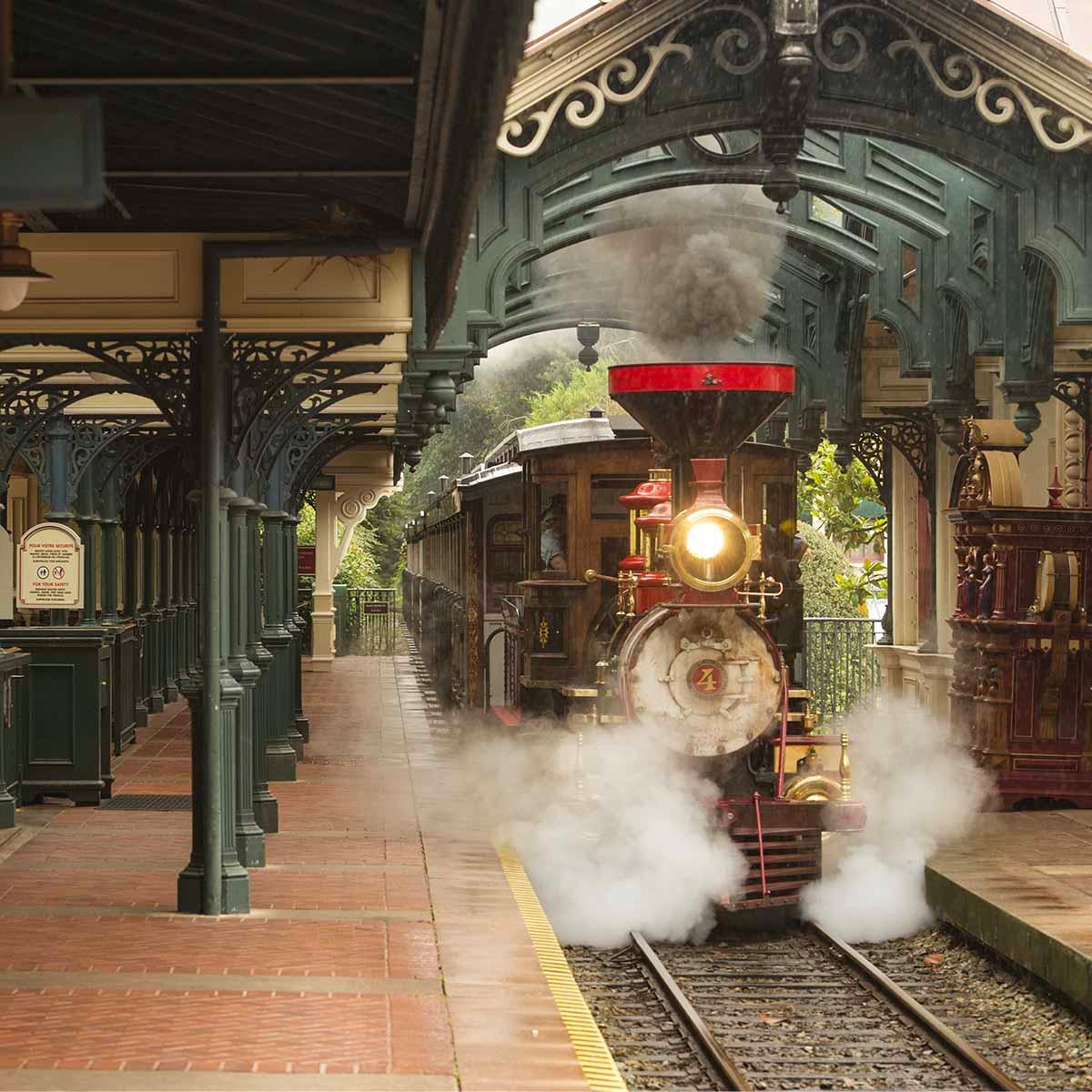 Disneyland Model Train Walt's Lilly Belle — Disney History