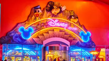 Shopping in Disneyland Paris | Disneyland Paris