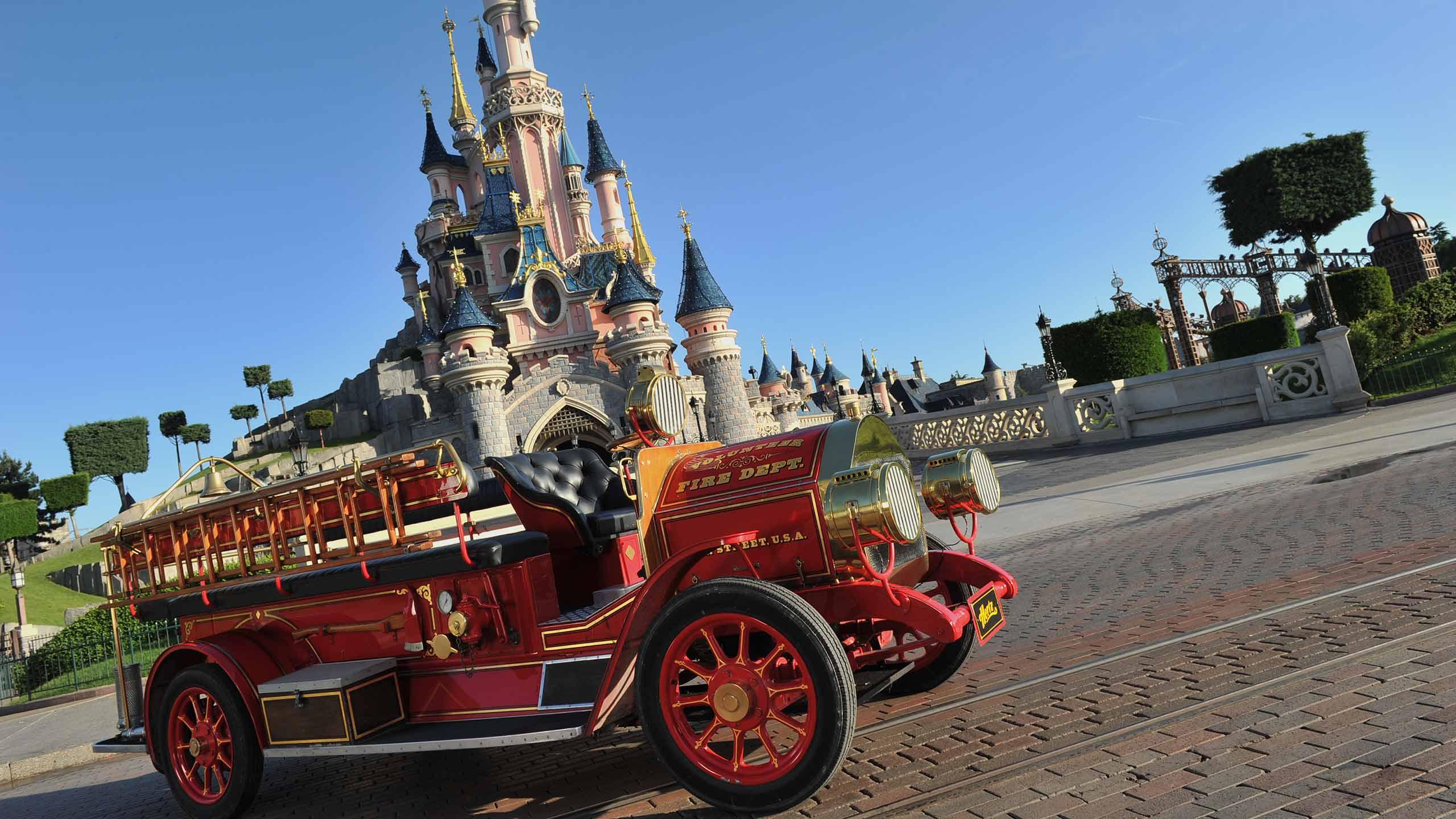 Main Street, U.S.A. - where your journey begins | Disneyland Paris