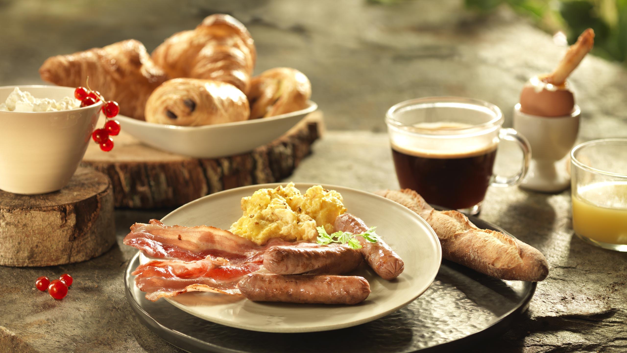 Hunter's Grill - Bookings and menu | Disneyland Paris