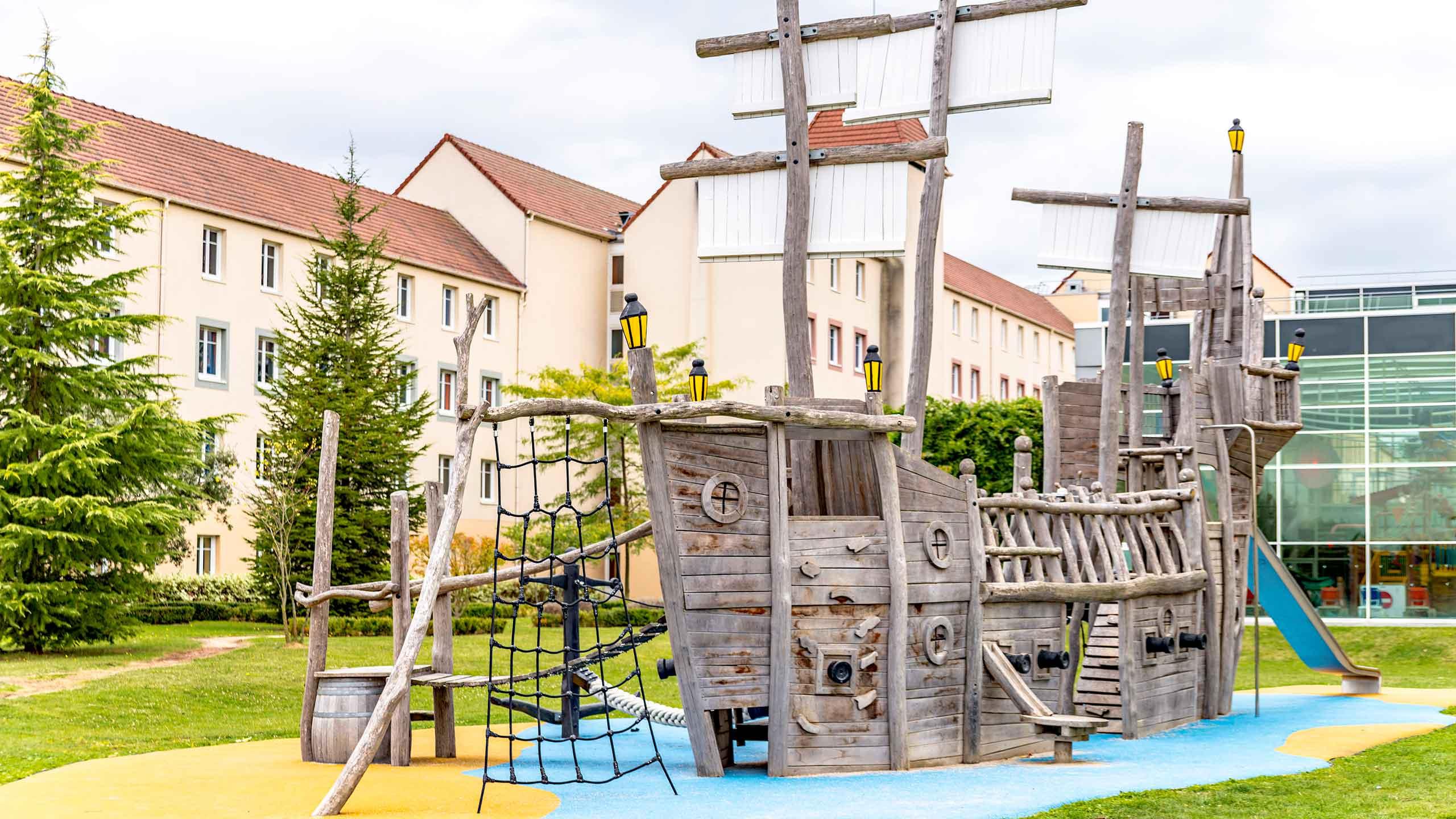 Explorers Fabulous Hotels Group | Disneyland Paris