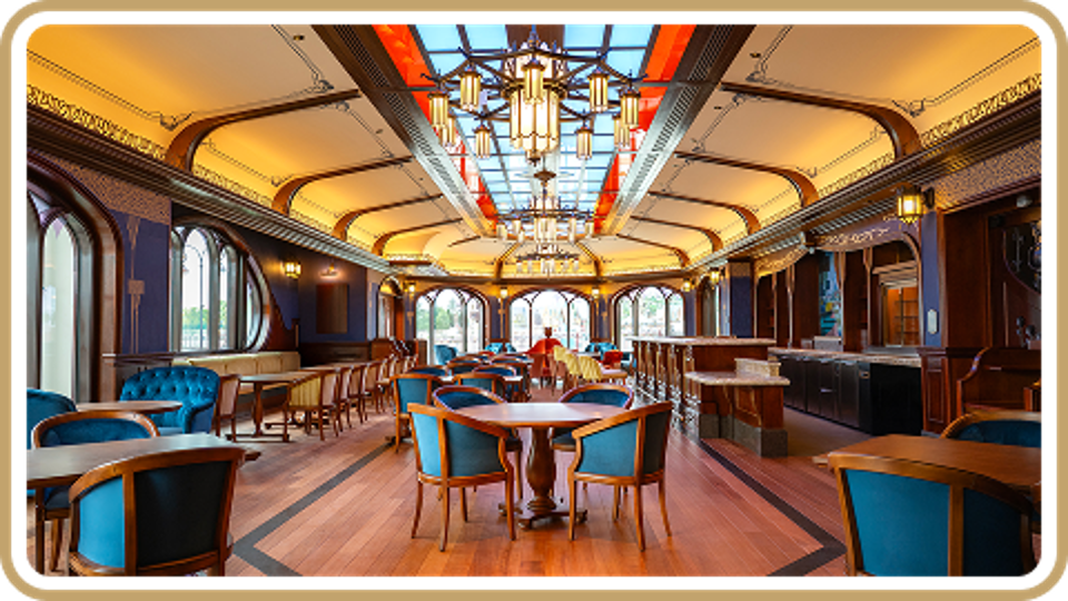 The Regal View Restaurant & Lounge | Disneyland Paris