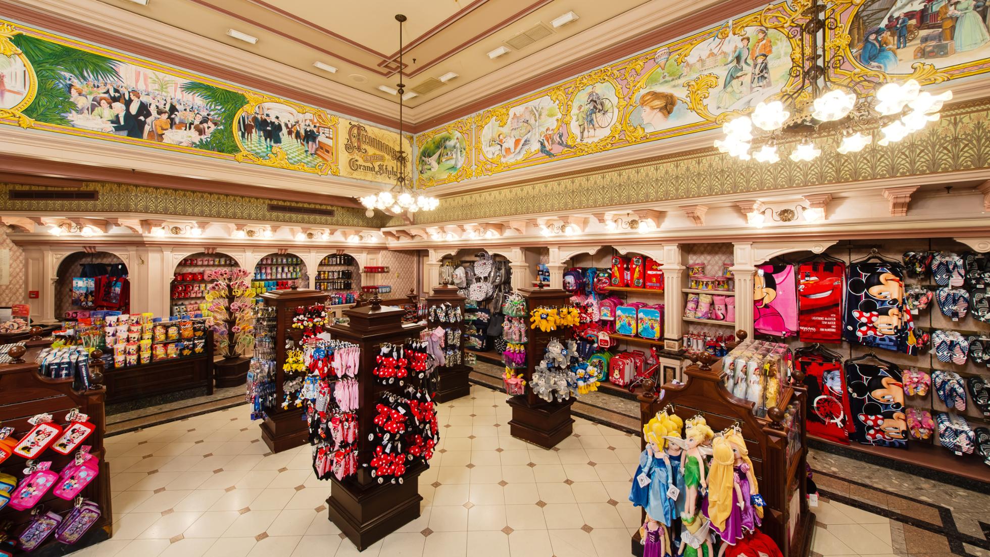 Plaza East Boutique | Disneyland Paris