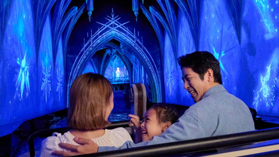 Frozen Ever After | Disneyland Paris