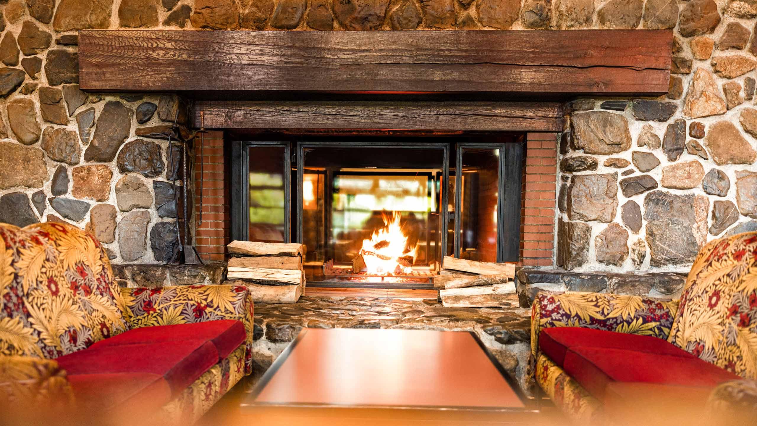 Redwood Bar - Disney's Sequoia Lodge | Disneyland Paris