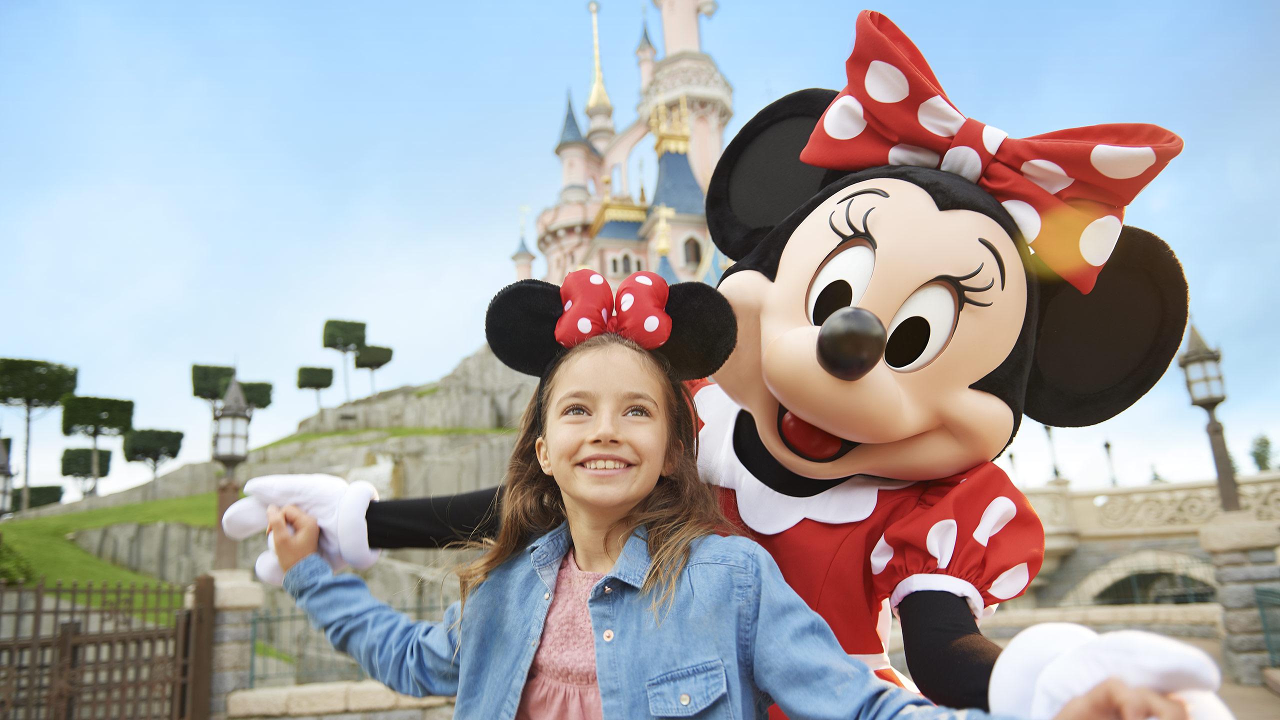Encuentros por Europa con Minnie o sus amigos | Disneyland Paris