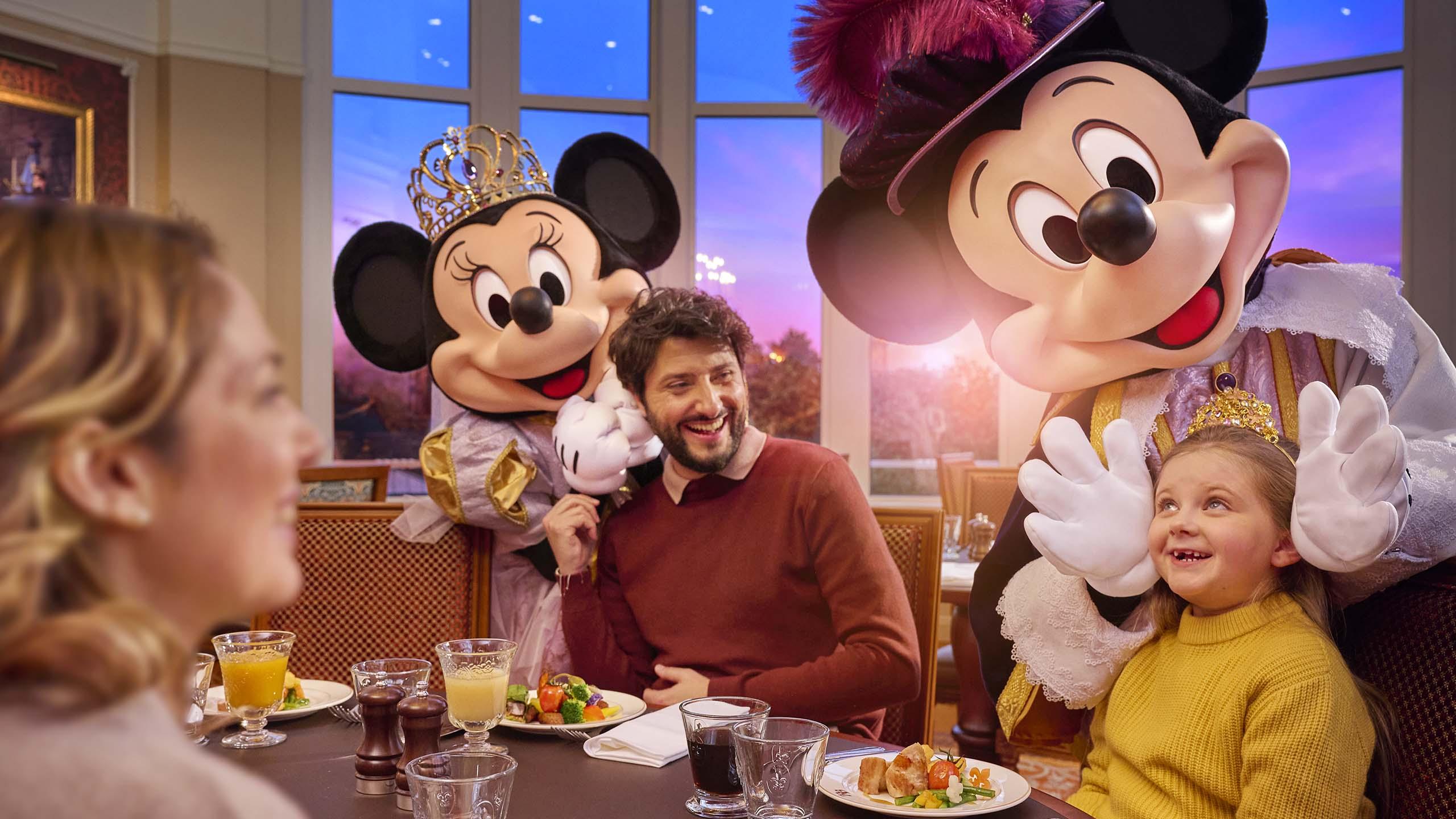 Repas avec des Personnages Disney | Disneyland Paris